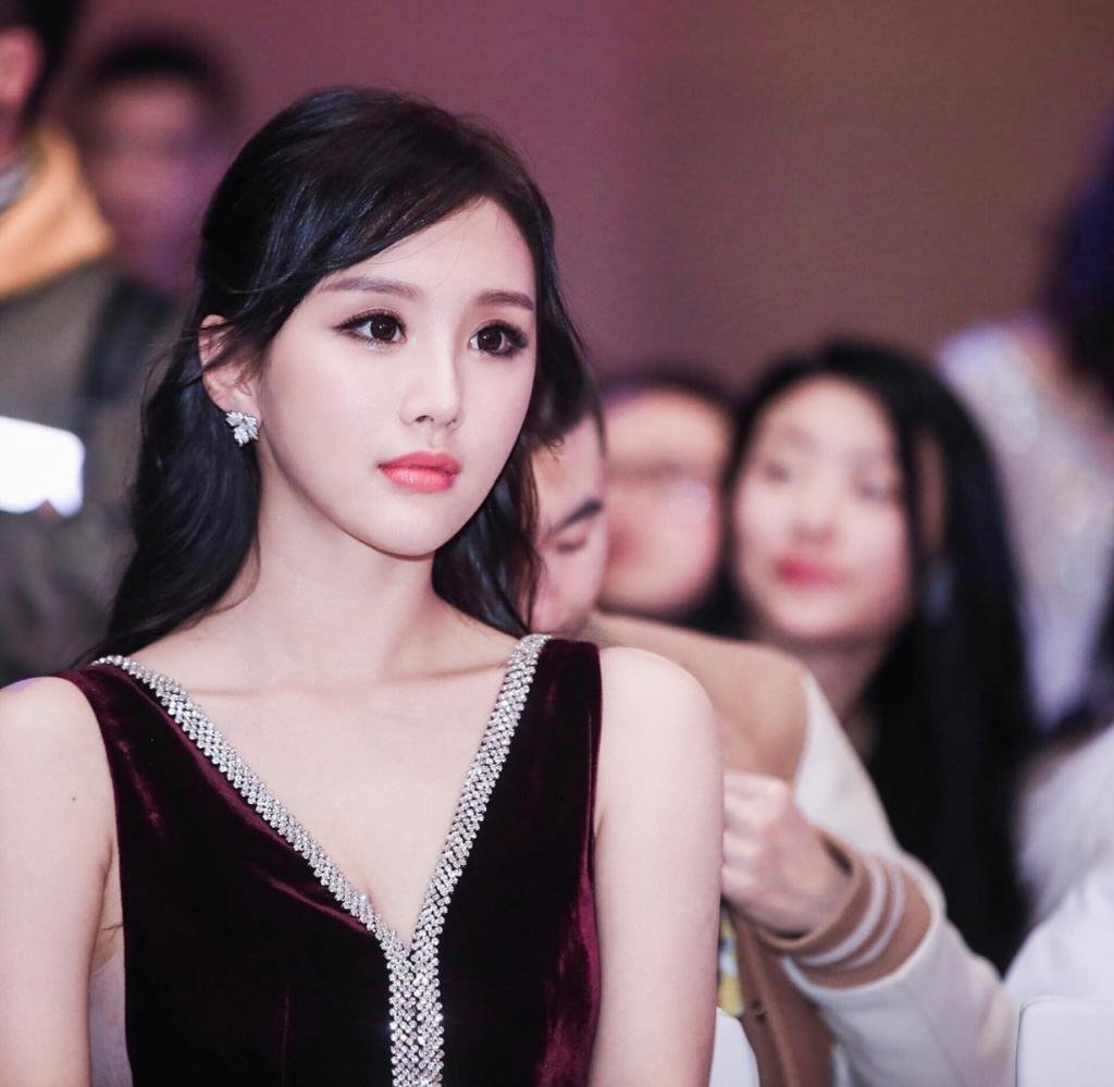 陳靜DaDa變樣疑升級「呢度」顯奇怪！網民力讚：「似足洋娃娃」 | 娛樂資訊 | SundayMore