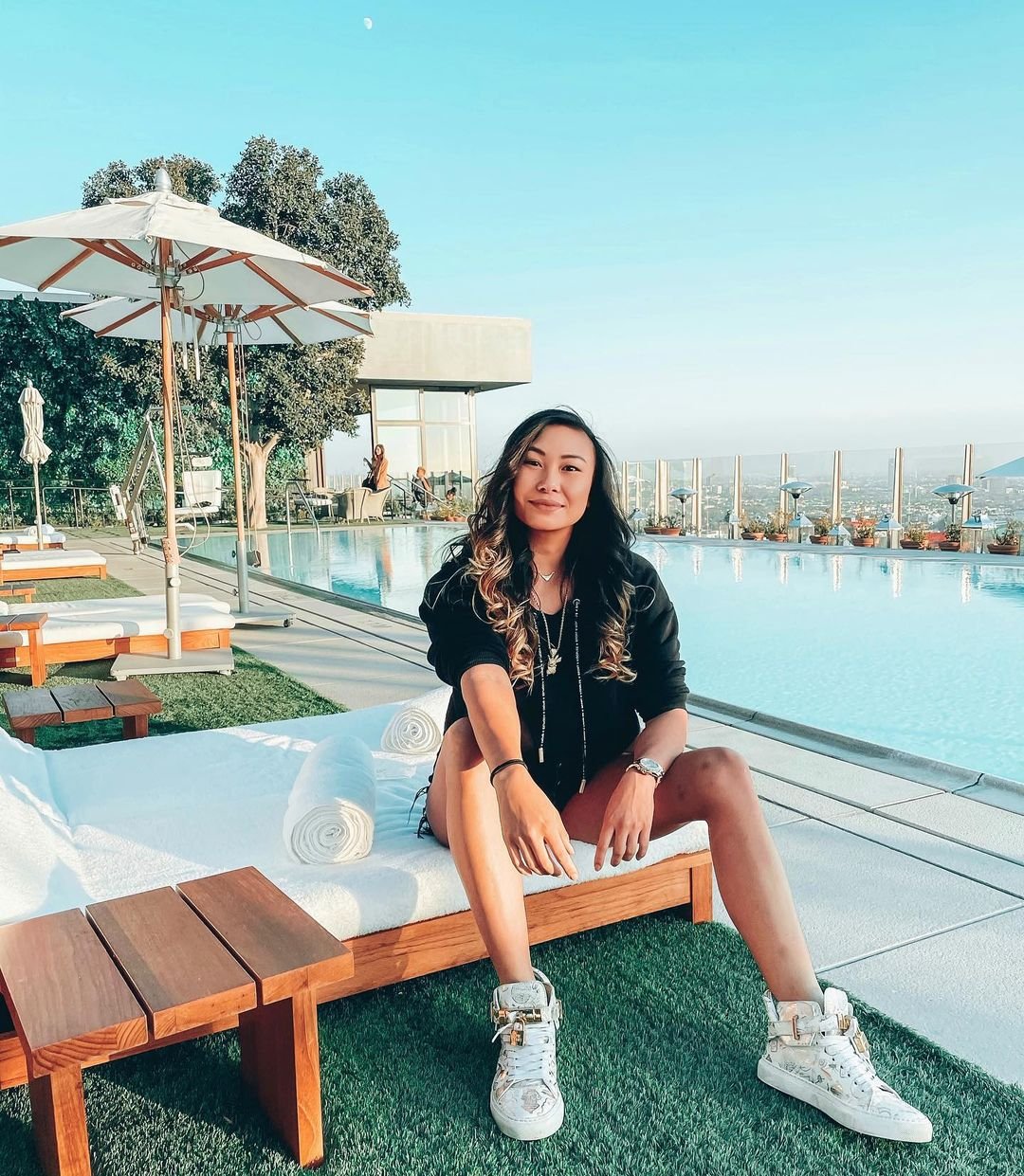 27歲Lucy Guo打破男性壟斷創AI公司 唯一華裔入選福布斯白手興家女富豪榜！