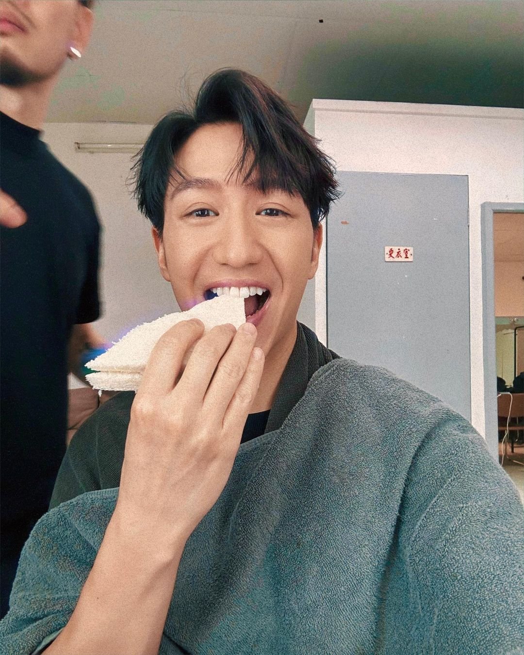 Jay Fung 馮允謙最遲起步 曾經0收入跌落谷底！幸遇女友陪捱艱難時期