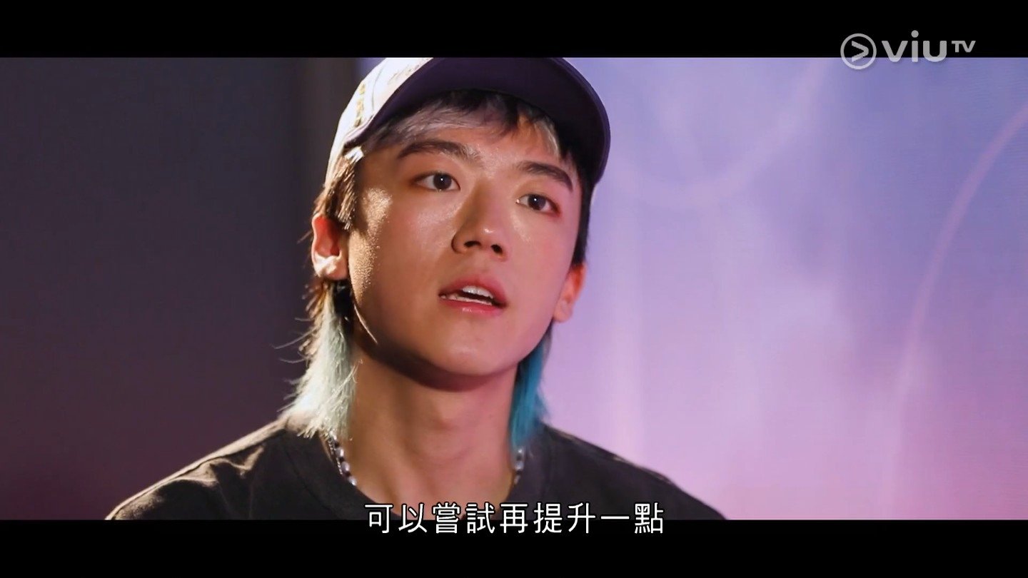 全民造星V｜WinWin25歲男友KC黃家灝一出場即獲全藍燈 外表實力兼備獲讚