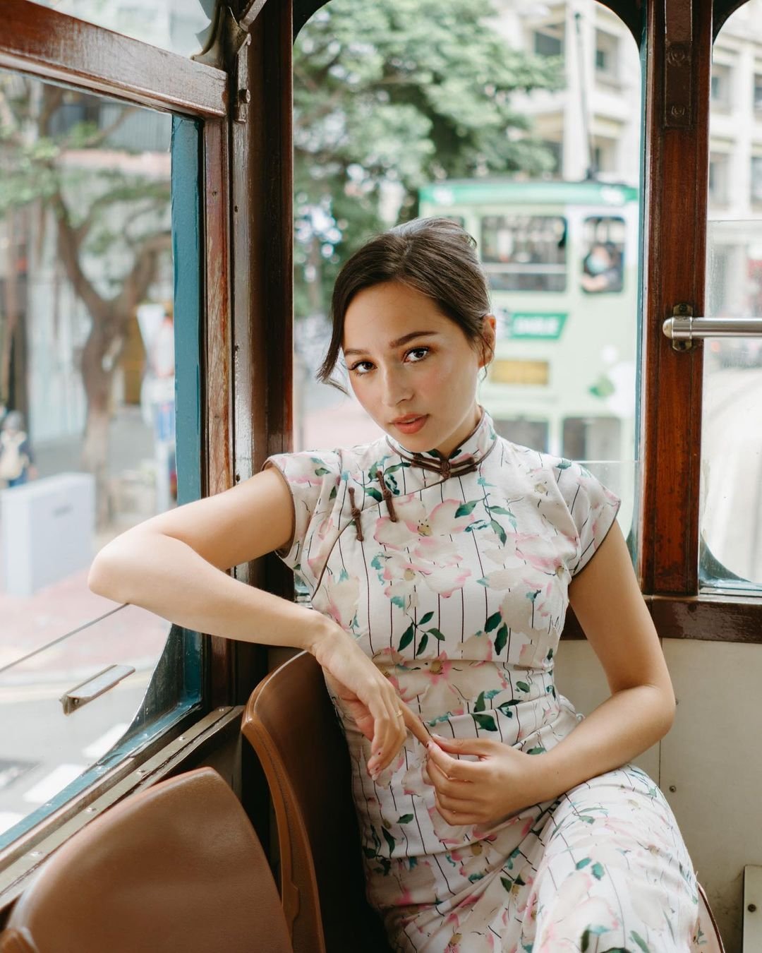 香港人氣「中法混血KOL」J Lou獲邀到哈佛當講者！懂六種語言連手語都識